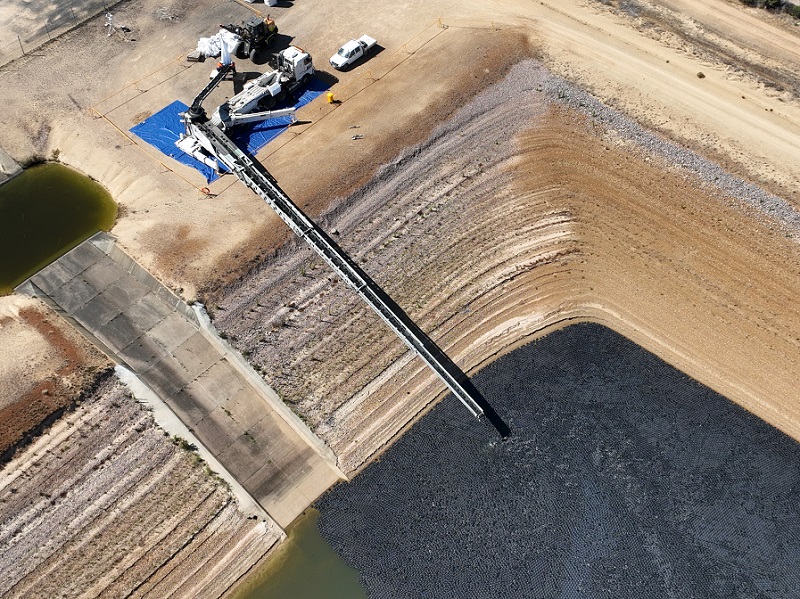 Innovative water saving dam cover